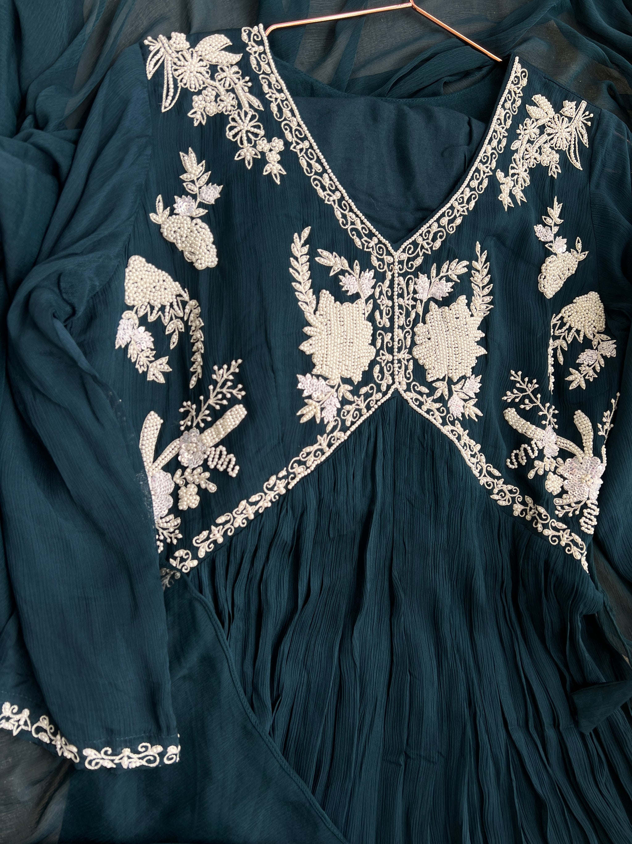 PREMIUM COLLECTION – MUCH LOVE STORE